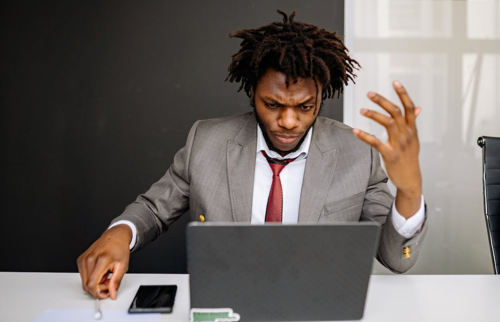 “爆品”横空出世!卖家一天变现300万!10亿量级顶级热点风口...-爱客盛AIECOMS